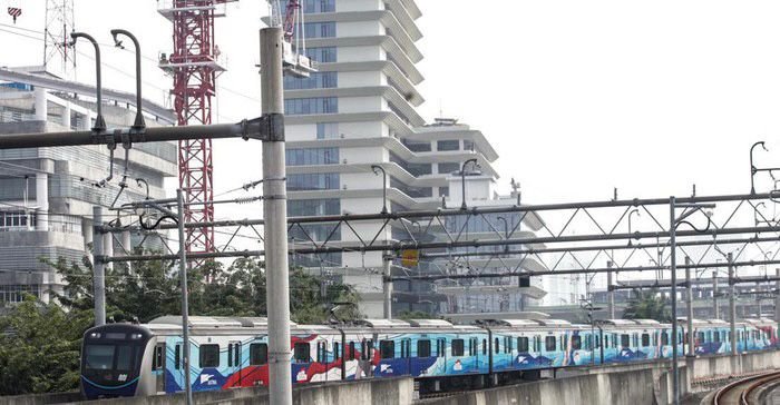 Penyebab Berhentinya Operasional MRT Jakarta Insiden Jatuhnya Besi ...
